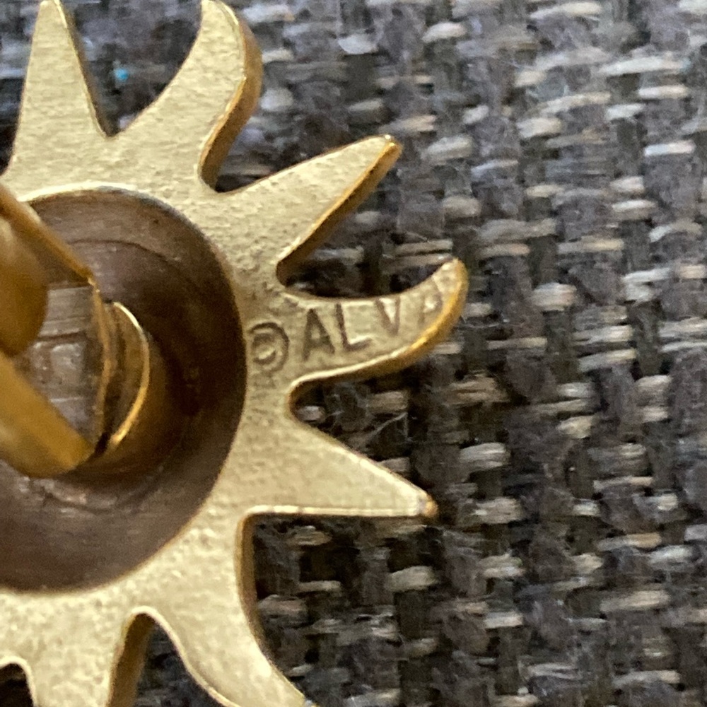 Alva Vintage Gold Tone Smiling Sun Cufflinks - Gem